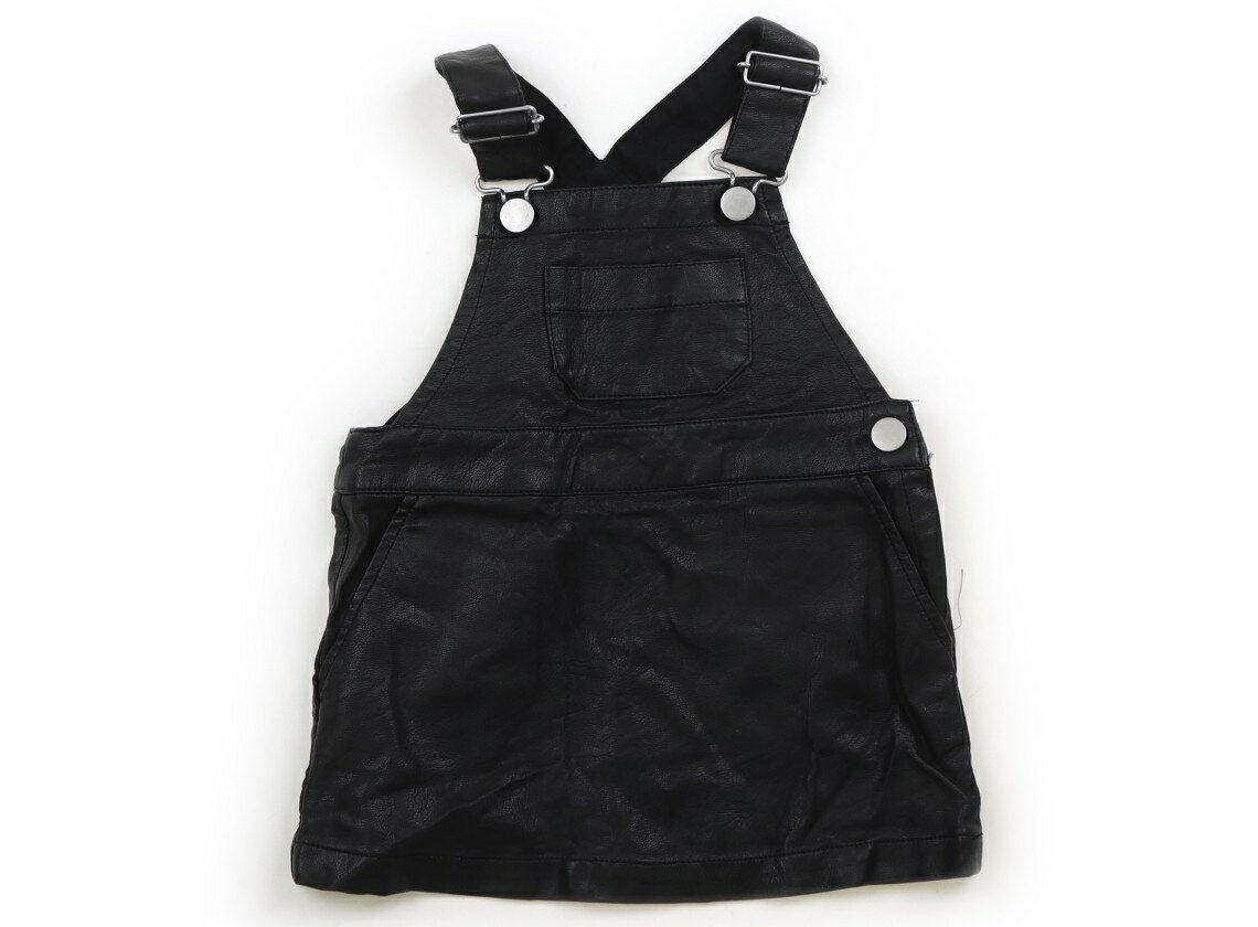 　ブランド 　petit main(プティマイン) 　カテゴリー 　ジャンパースカート 　サイズ 　80サイズ 　色 　ブラック 　状態 　★★★ 　記名 　なし 　ジャンル 　Girl 合皮素材。全体的に使用感がありますが、特に目立つ汚れ...