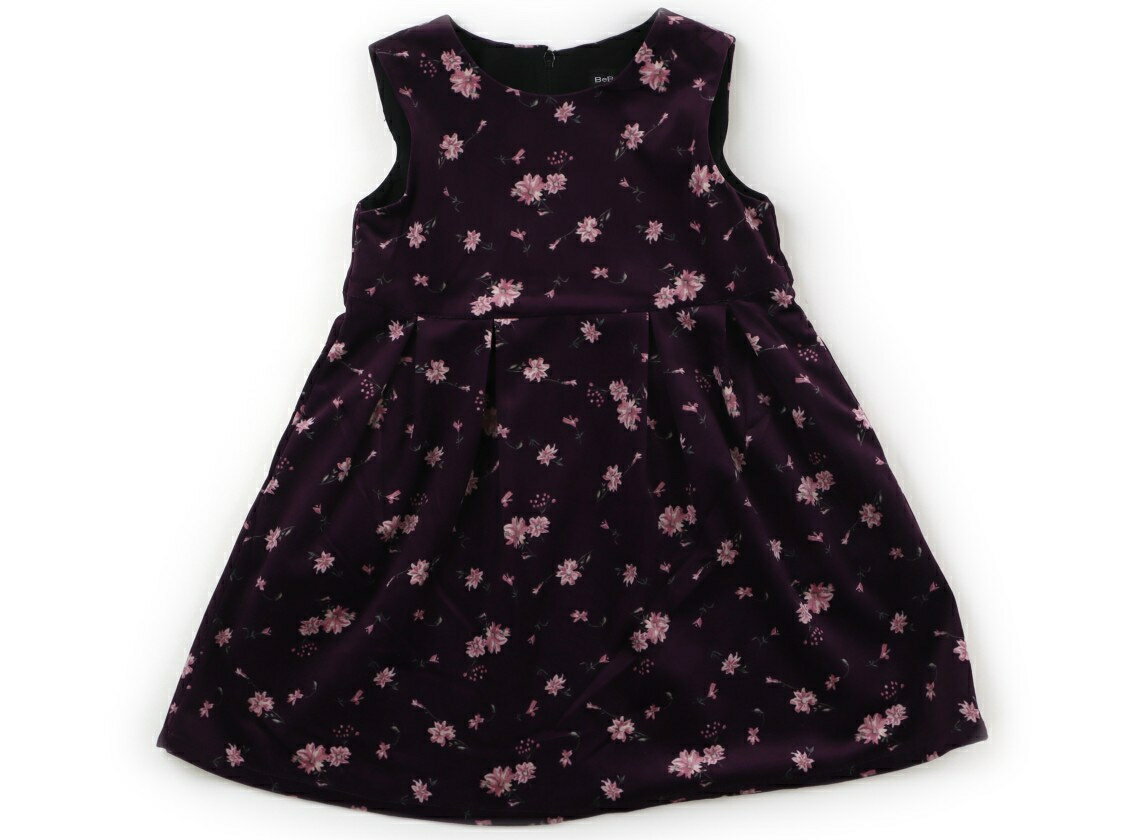 　ブランド 　BeBe(べべ) 　カテゴリー 　ジャンパースカート 　サイズ 　100サイズ 　色 　パープル・花柄 　状態 　★★★ 　記名 　なし 　ジャンル 　Girl ポリエステル素材、ベロア調生地。後ろファスナー開き。シワとホコリ...