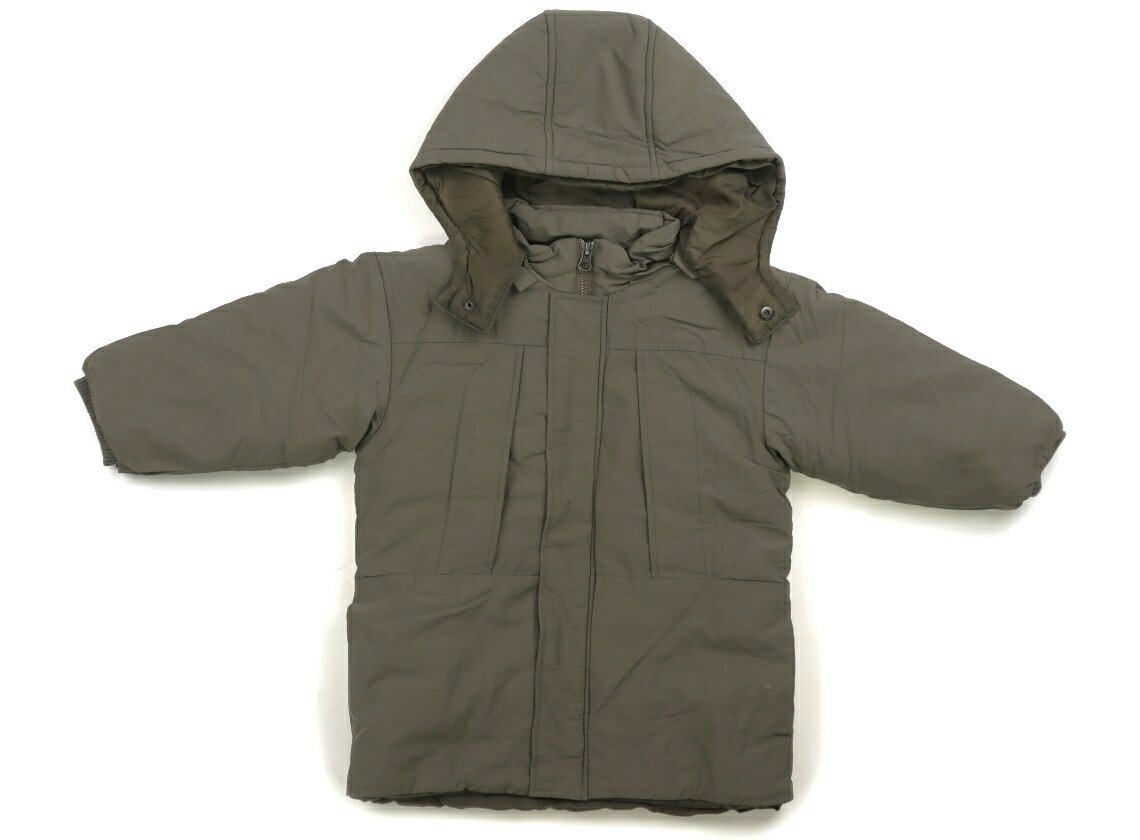 　ブランド 　petit main(プティマイン) 　カテゴリー 　コート・ジャンパー 　サイズ 　100サイズ 　色 　カーキ 　状態 　★★ 　記名 　なし 　ジャンル 　Boy 表地・裏地・中綿すべてポリエステル素材です。フードの取り...
