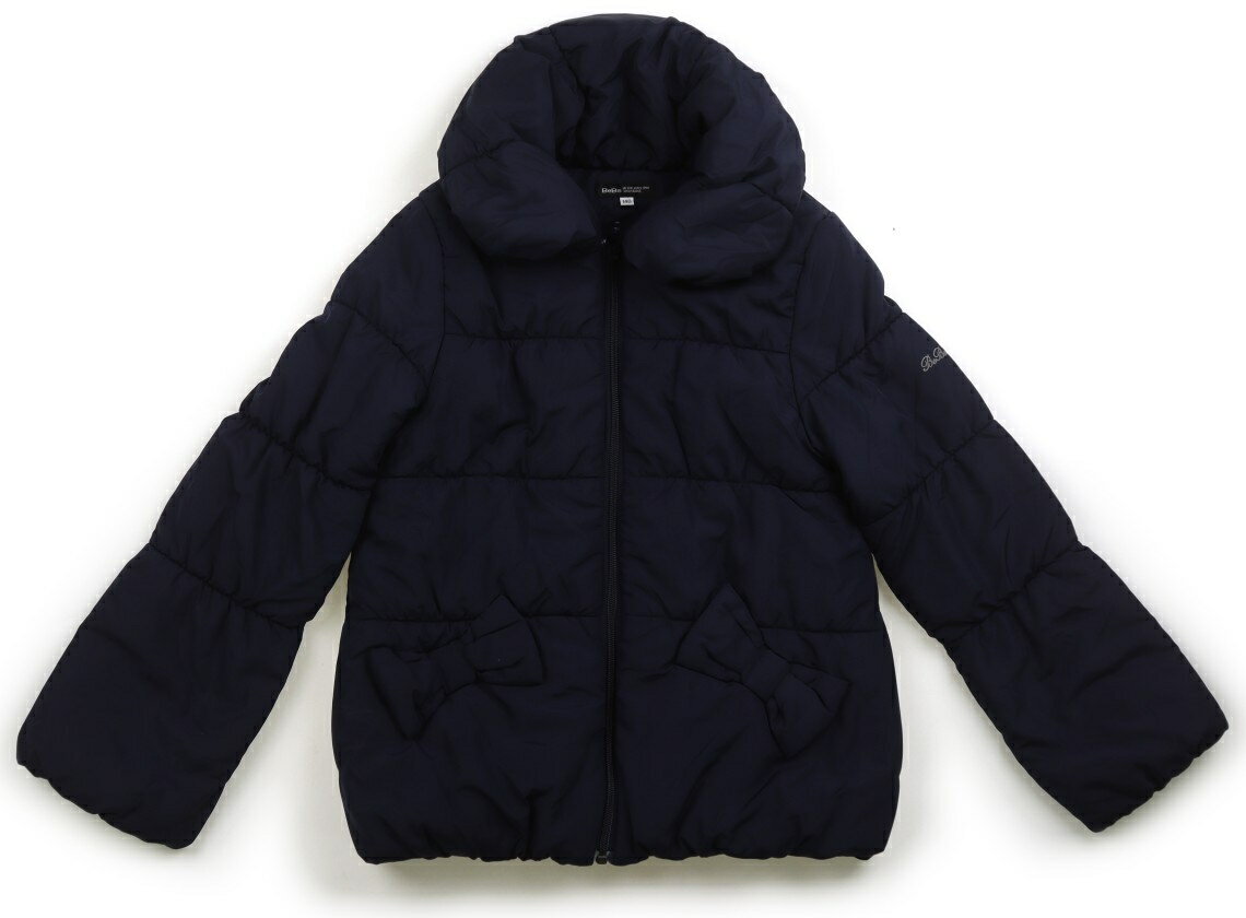 　ブランド 　BeBe(べべ) 　カテゴリー 　コート・ジャンパー 　サイズ 　140サイズ 　色 　ネイビー 　状態 　★★★ 　記名 　なし 　ジャンル 　Girl 表地・裏地・中綿すべてポリエステル素材です。柔軟剤の香り残りあり。目立...