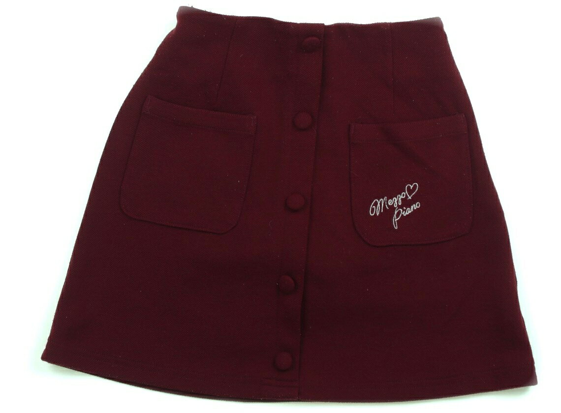 　ブランド 　mezzo piano(メゾピアノ) 　カテゴリー 　ジャンパースカート 　サイズ 　140サイズ 　色 　バーガンディ 　状態 　★★★ 　記名 　なし 　ジャンル 　Girl ポリエステル素材。インナーパンツ一体型、。脇フ...