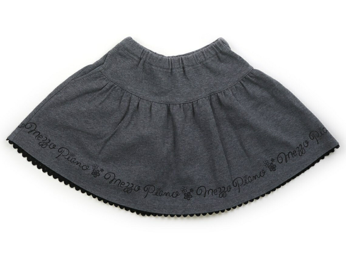 　ブランド 　mezzo piano(メゾピアノ) 　カテゴリー 　スカート 　サイズ 　120サイズ 　色 　グレー 　状態 　★★★ 　記名 　なし 　ジャンル 　Girl カットソー素材。ウエストは総ゴムです。毛羽立ち・洗いざらし感が...