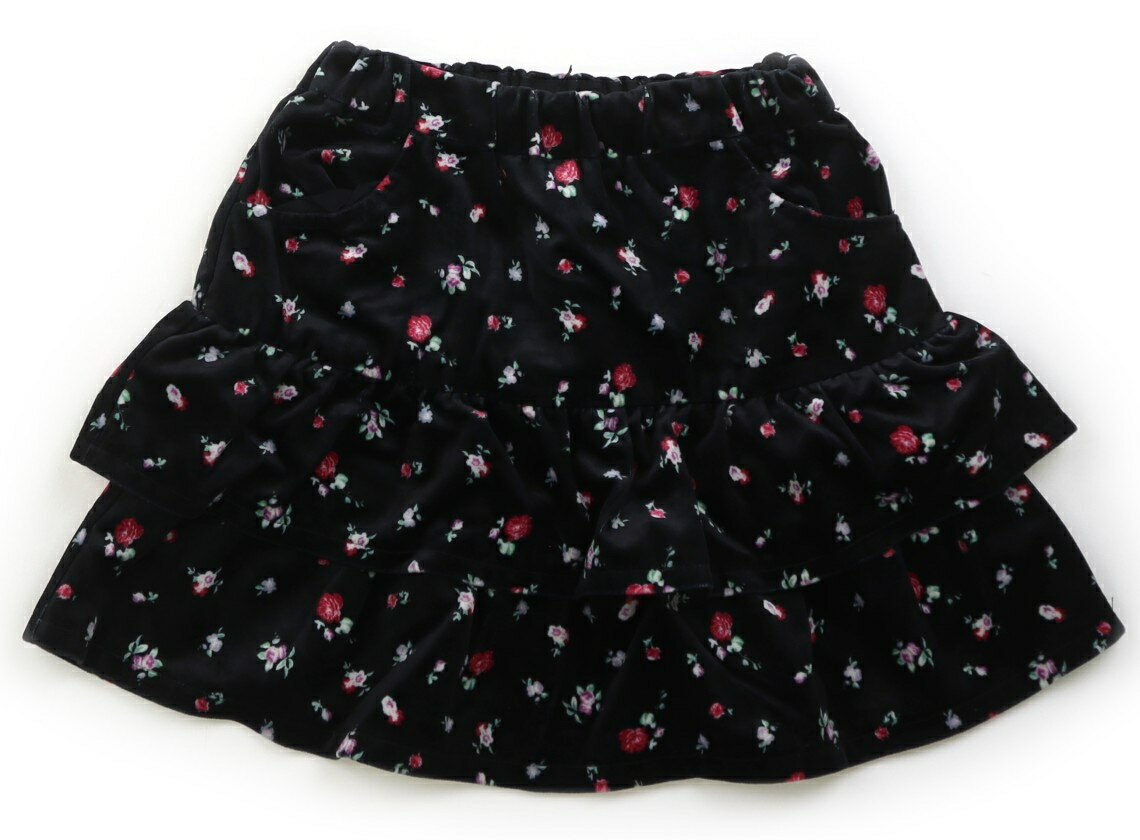 　ブランド 　BeBe(べべ) 　カテゴリー 　スカート 　サイズ 　120サイズ 　色 　ブラック・ピンク花柄 　状態 　★★★★ 　記名 　なし 　ジャンル 　Girl ウエストのゴムは交換穴があります。ベロアカットソー素材。裏地はあり...
