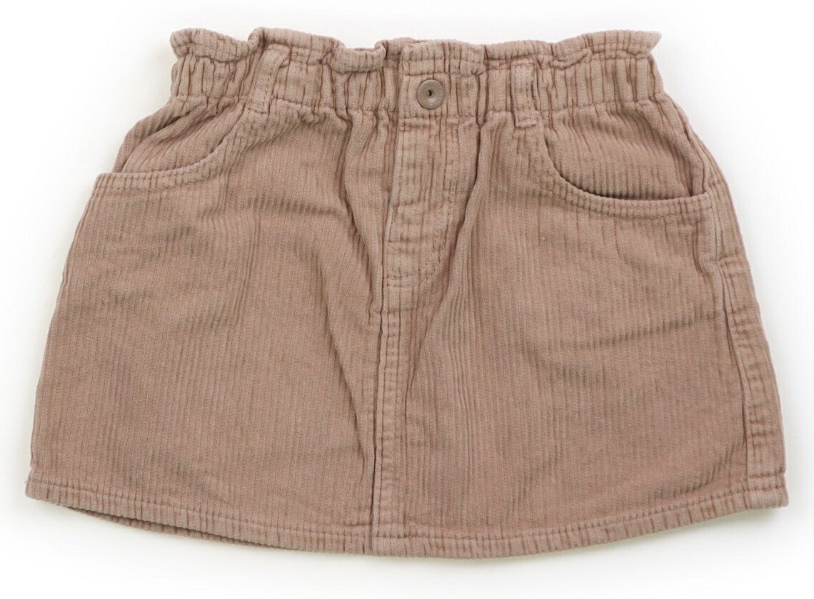 　ブランド 　ZARA(ザラ) 　カテゴリー 　スカート 　サイズ 　100サイズ 　色 　ブラウン系 　状態 　★★ 　記名 　なし 　ジャンル 　Girl コーデュロイ生地、ウエストは総ゴムです。実際のサイズ表記は104cm。全体に白っ...