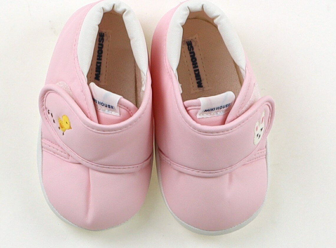 　ブランド 　miki HOUSE(ミキハウス) 　カテゴリー 　スニーカー 　サイズ 　靴12cm〜 　色 　オペラピンク、白 　状態 　★★★ 　記名 　なし 　ジャンル 　Girl 12.5cmサイズ。靴底に薄っすら汚れがありますが、...