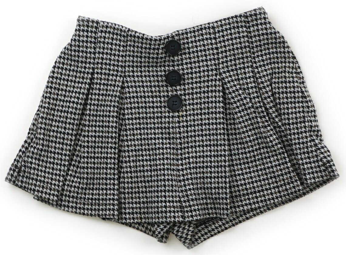 　ブランド 　ZARA(ザラ) 　カテゴリー 　キュロット 　サイズ 　120サイズ 　色 　オフホワイト、黒、グレージュ 　状態 　★★ 　記名 　なし 　ジャンル 　Girl 実際のサイズ表記は128cm。ニット生地。ウエストは総ゴムで...