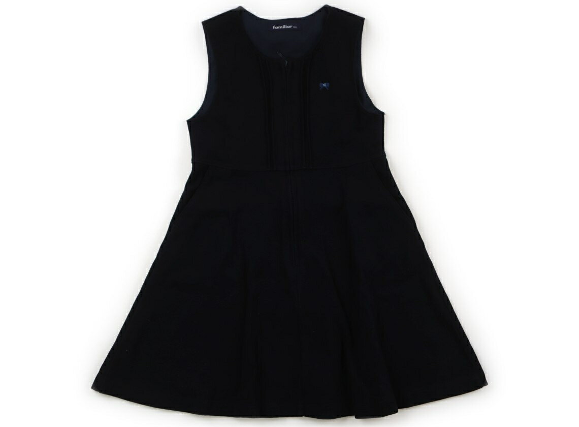 　ブランド 　familiar(ファミリア) 　カテゴリー 　ジャンパースカート 　サイズ 　120サイズ 　色 　ダークネイビー 　状態 　★★★ 　記名 　なし 　ジャンル 　Girl 綿100％。上身頃裏地付き。前ファスナー開き。毛羽...