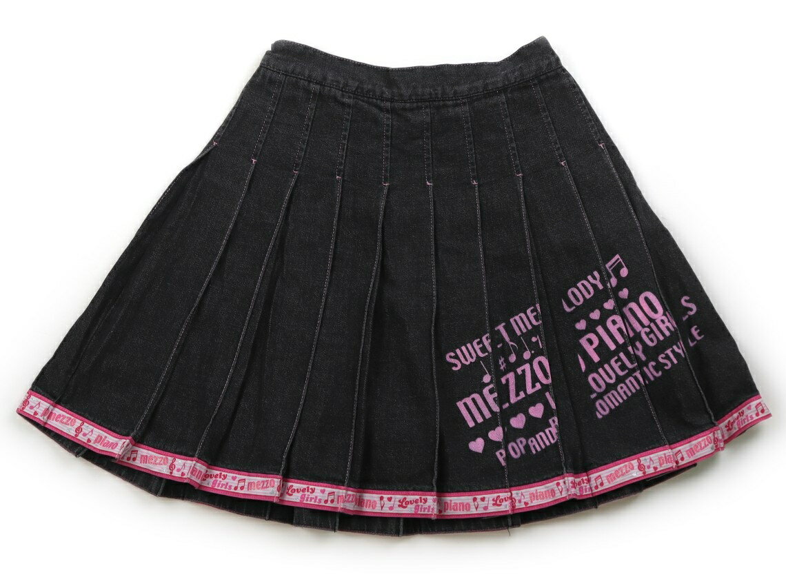 　ブランド 　mezzo piano(メゾピアノ) 　カテゴリー 　スカート 　サイズ 　130サイズ 　色 　黒・ピンク 　状態 　★★★ 　記名 　なし 　ジャンル 　Girl 全体に色あせ・毛羽立ちがあります。まだまだ普段着として活躍...