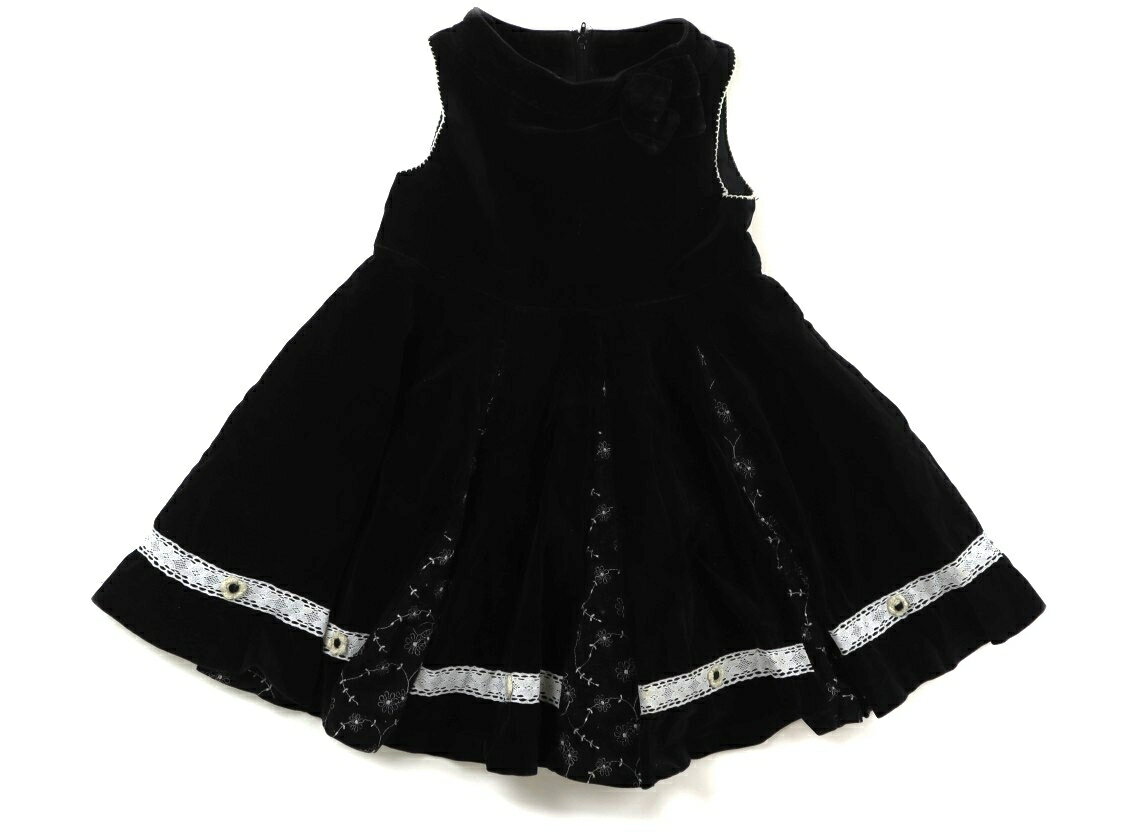 　ブランド 　Souris(スーリー) 　カテゴリー 　ジャンパースカート 　サイズ 　120サイズ 　色 　ブラック・花柄刺繍 　状態 　★★ 　記名 　なし 　ジャンル 　Girl コットン素材、ベロア調生地。後ろファスナー開き。裏地付...