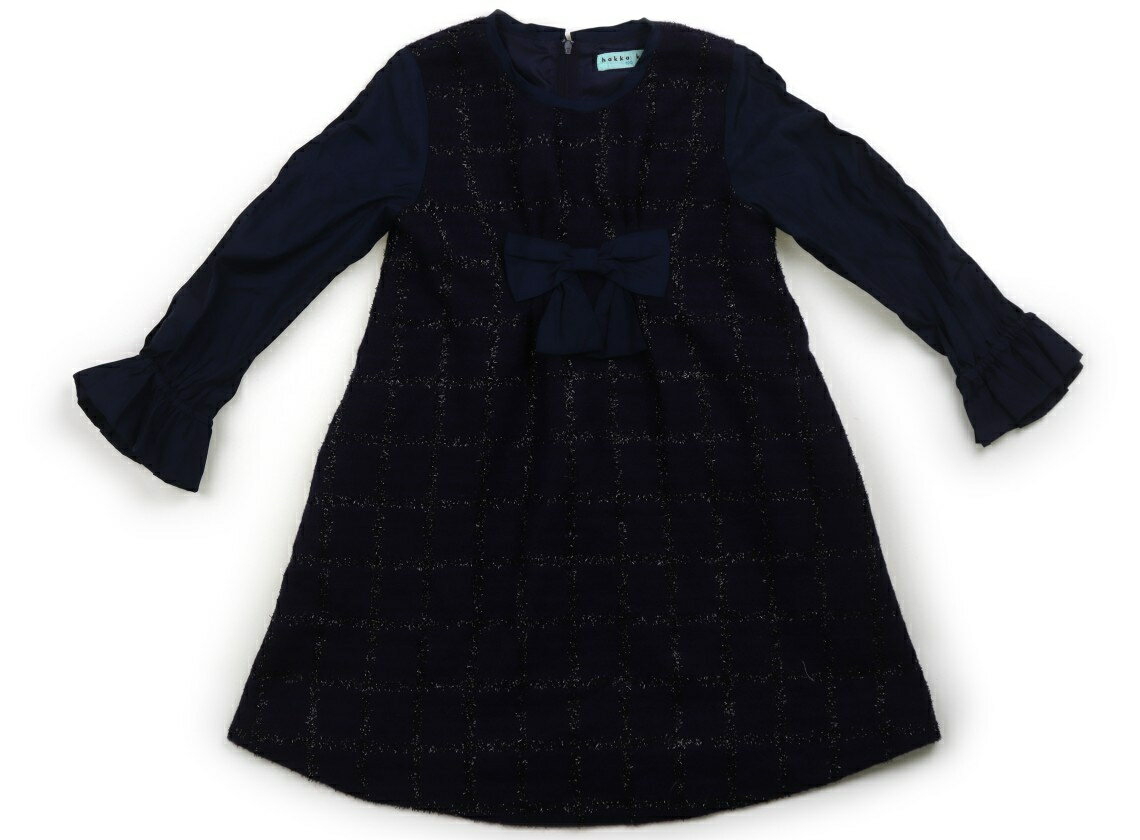 　ブランド 　HAKKA(ハッカ) 　カテゴリー 　ワンピース 　サイズ 　120サイズ 　色 　紺 　状態 　★★★★ 　記名 　なし 　ジャンル 　Girl 裏地あり。目立った汚れのない良品です。チェック部分は光沢がありキラキラして見え...