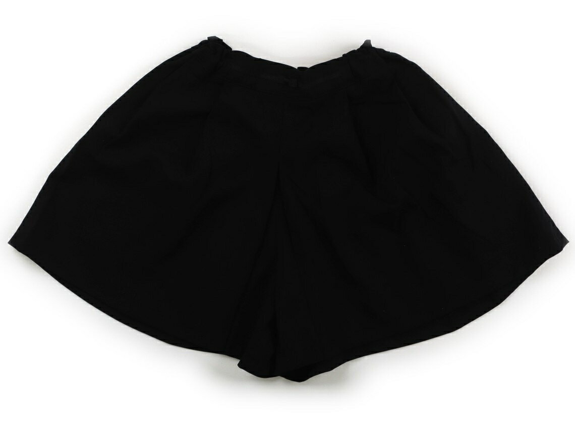 　ブランド 　CHOPIN(ショパン) 　カテゴリー 　キュロット 　サイズ 　120サイズ 　色 　黒 　状態 　★★★ 　記名 　なし 　ジャンル 　Girl ポリエステル製、サイズ調整ゴムが付いています。少しシワと内ももにわずかに白っ...