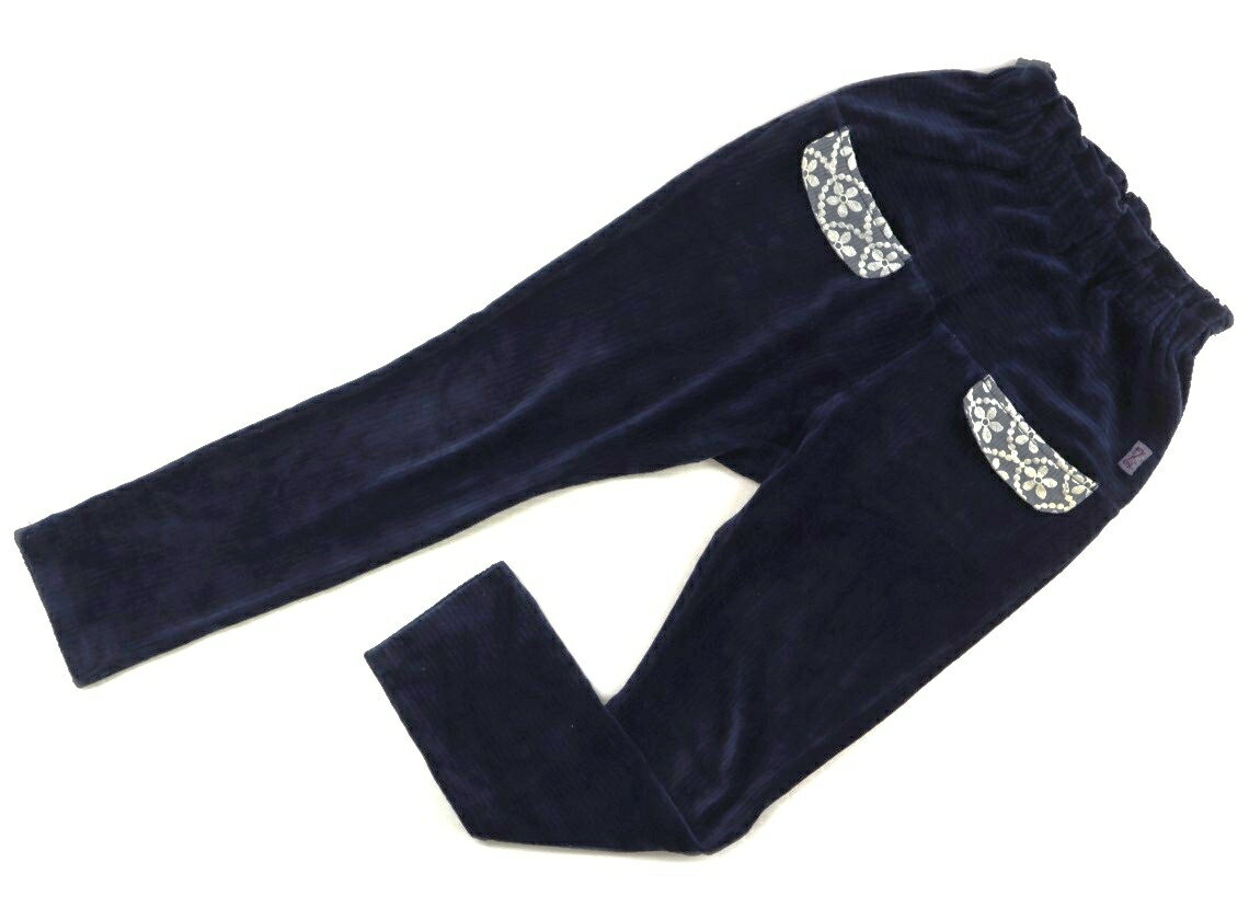 　ブランド 　Zuppa di Zucca(ズッパディズッカ) 　カテゴリー 　パンツ 　サイズ 　140サイズ 　色 　ダークブルー・ホワイト花柄 　状態 　★★★ 　記名 　なし 　ジャンル 　Girl コーデュロイ調カットソー。花柄の...