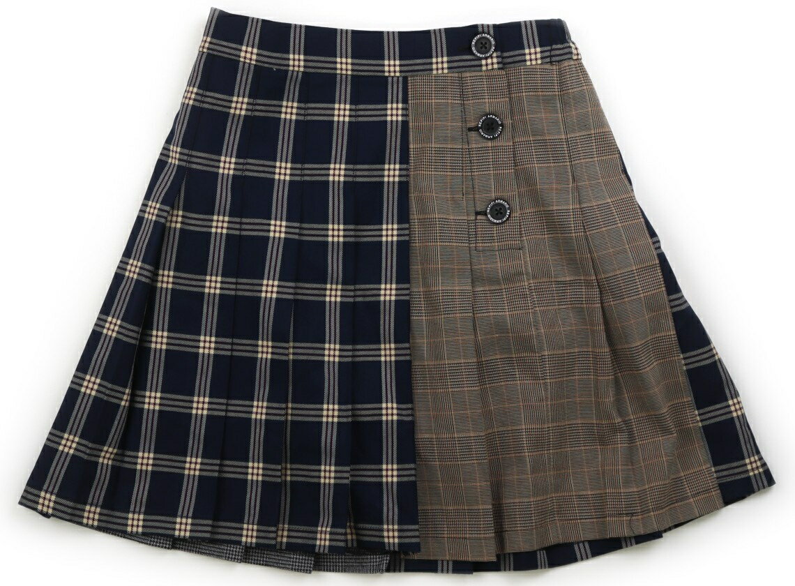 　ブランド 　repipi armario(レピピアルマリオ) 　カテゴリー 　スカート 　サイズ 　140サイズ 　色 　ネイビー・ブラック・ブラウンチェック 　状態 　★★★★ 　記名 　なし 　ジャンル 　Girl 脇ボタンあきです。...