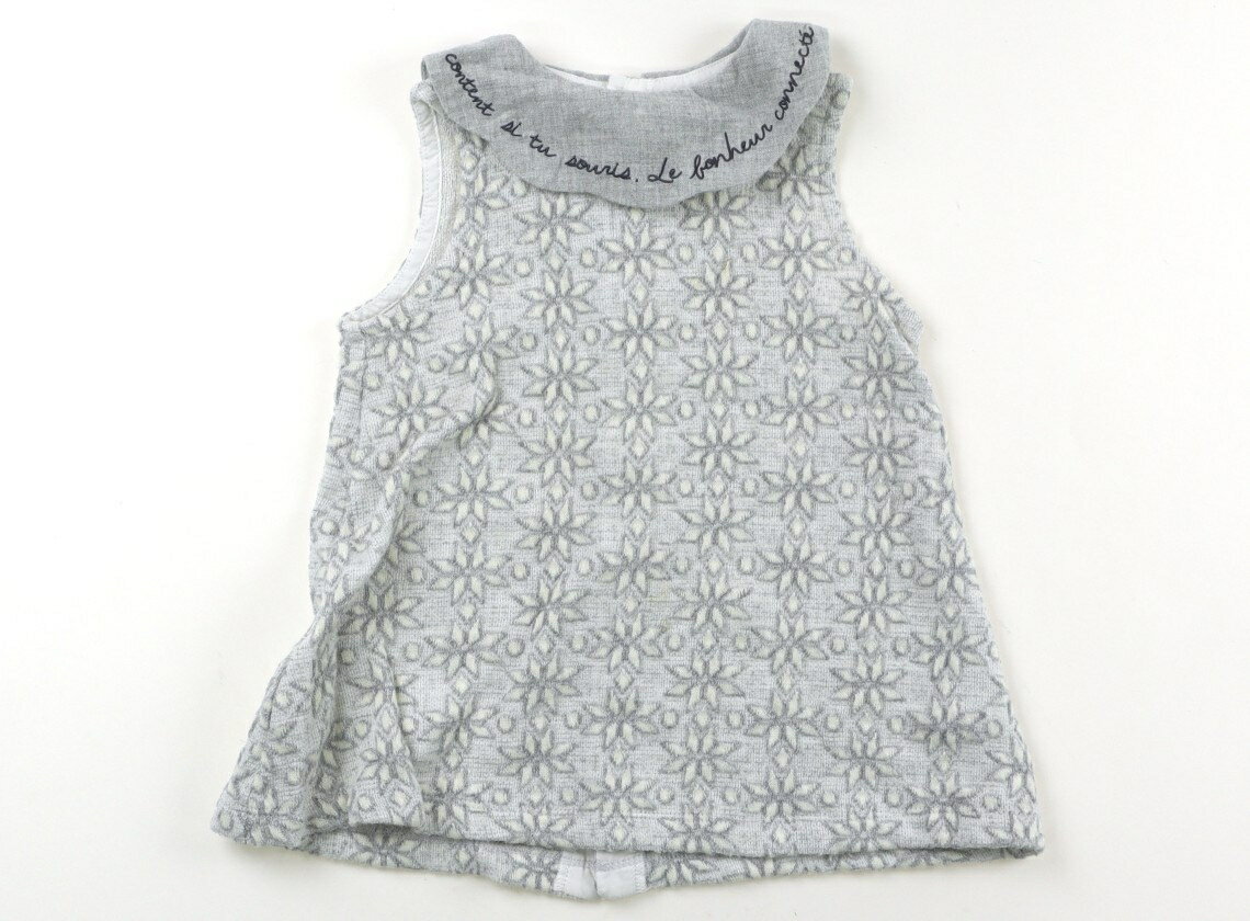 　ブランド 　BeBe(べべ) 　カテゴリー 　ジャンパースカート 　サイズ 　80サイズ 　色 　グレー 　状態 　★★ 　記名 　なし 　ジャンル 　Girl アクリル、ポリエステル、コットンニット。後ろスナップボタンです。衿は布帛生地...