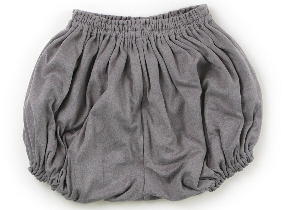 　ブランド 　MARLMARL(マールマール) 　カテゴリー 　ブルマ・ダイパーカバー 　サイズ 　80サイズ 　色 　グレー 　状態 　★★★ 　記名 　なし 　ジャンル 　Girl スエード素材。メッシュ素材の裏地付き。公式サイトによる...