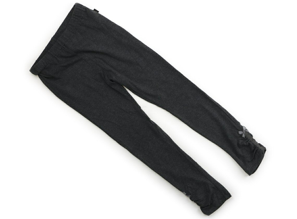 　ブランド 　Kumikyoku(組曲) 　カテゴリー 　レギンス 　サイズ 　150サイズ 　色 　杢グレー 　状態 　★★★ 　記名 　なし 　ジャンル 　Girl カットソー。両脇の裾はシャーリングデザイン。全体的に使用感がありますが...