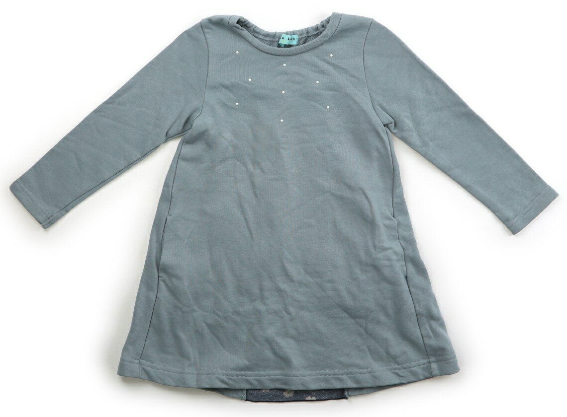 　ブランド 　HAKKA(ハッカ) 　カテゴリー 　ワンピース 　サイズ 　110サイズ 　色 　オールドブルー、ネイビー 　状態 　★★★ 　記名 　なし 　ジャンル 　Girl スウェット生地。花柄部分はポリ地。ややヨレがあります。花柄...