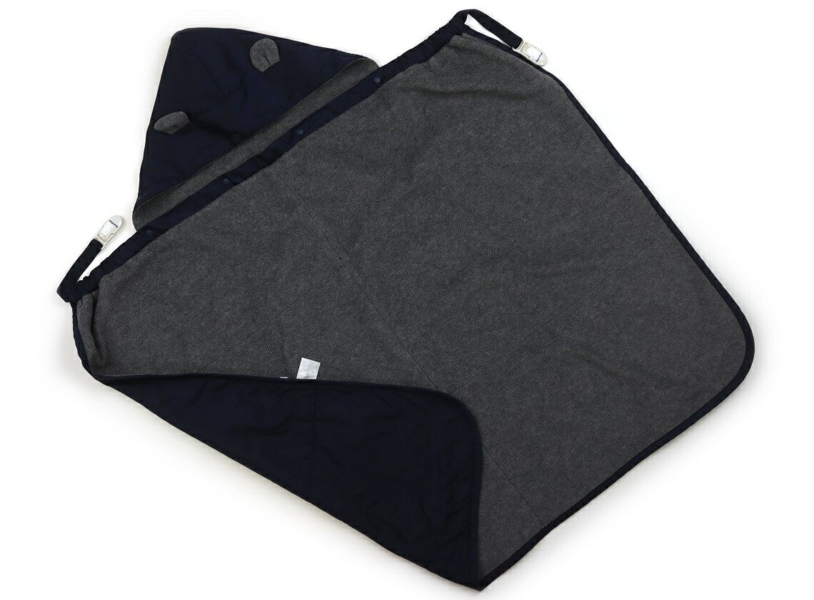 　ブランド 　familiar(ファミリア) 　カテゴリー 　フットマフ・レインカバー・ベビーカー小物 　サイズ 　ベビー用品 　色 　ネイビー、グレー、クマ 　状態 　★★★ 　記名 　なし 　ジャンル 　Baby 約63×76cm。フー...