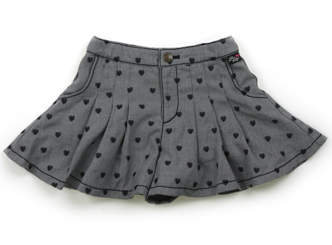 　ブランド 　mezzo piano(メゾピアノ) 　カテゴリー 　キュロット 　サイズ 　130サイズ 　色 　グレー、黒いハート柄 　状態 　★★★ 　記名 　なし 　ジャンル 　Girl 前ファスナー開きで、サイズ調節ゴム付きです。シ...