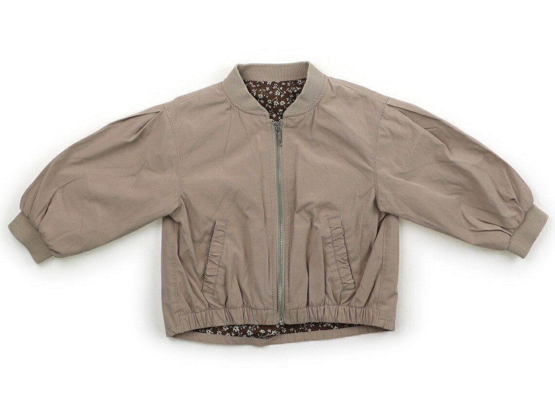 　ブランド 　apres les cours(アプレレクール) 　カテゴリー 　ブルゾン・Gジャン 　サイズ 　100サイズ 　色 　モカベージュ 　状態 　★★★ 　記名 　なし 　ジャンル 　Girl ピーチスキン。右袖口に黒いすす汚れ...