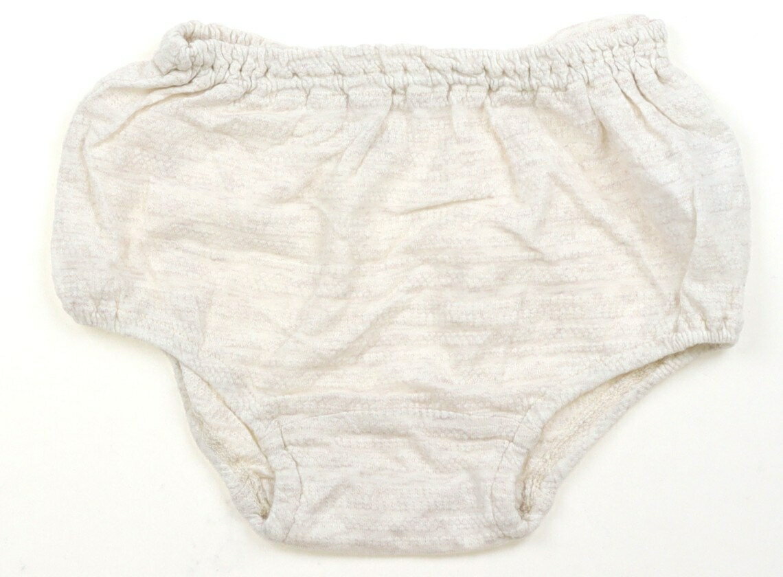 　ブランド 　Kids Zoo(キッズズー) 　カテゴリー 　ブルマ・ダイパーカバー 　サイズ 　90サイズ 　色 　きなり 　状態 　★★★★ 　記名 　なし 　ジャンル 　Girl ウエストのゴムは交換穴があります。目立った汚れのない良...