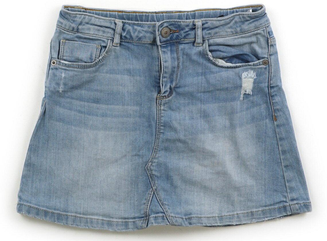 　ブランド 　ZARA(ザラ) 　カテゴリー 　スカート 　サイズ 　150サイズ 　色 　ライトブルー 　状態 　★★（返品不可） 　記名 　なし 　ジャンル 　Girl 44-12/152CM表記。サイズ調整ゴムが付いています。ダメージ...