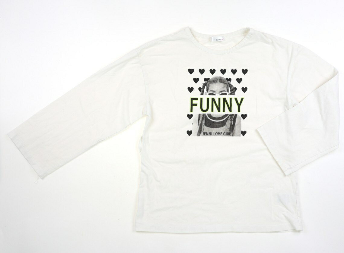 　ブランド 　JENNI(ジェニィ) 　カテゴリー 　Tシャツ・カットソー 　サイズ 　150サイズ 　色 　白、黒 　状態 　★★（返品不可） 　記名 　なし 　ジャンル 　Girl リボンベルトが欠損しています。全体に洗いざらし感、袖に...