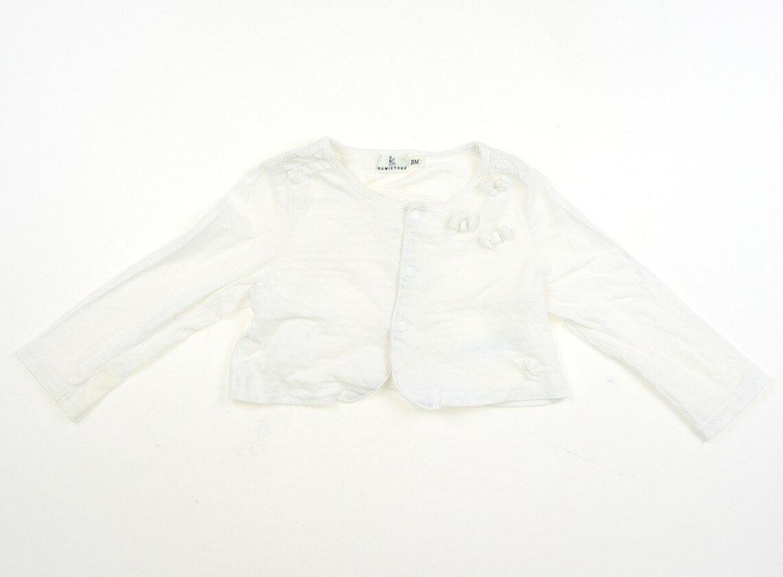 　ブランド 　Kumikyoku(組曲) 　カテゴリー 　カーディガン 　サイズ 　80サイズ 　色 　ホワイト 　状態 　★★（返品不可） 　記名 　なし 　ジャンル 　Girl 実際のサイズ表記はBM。コットン素材。スナップボタン開き。...