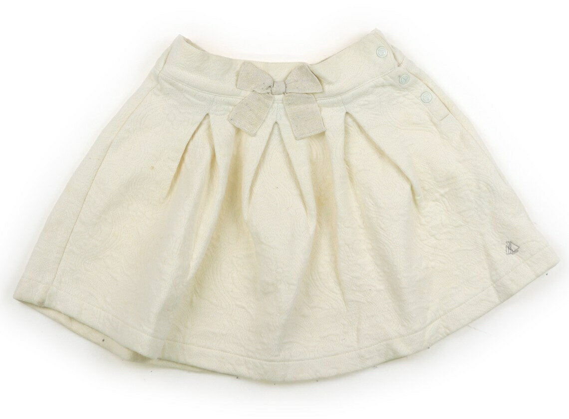 　ブランド 　PETIT BATEAU(プチバトー) 　カテゴリー 　スカート 　サイズ 　100サイズ 　色 　クリーム 　状態 　★★★ 　記名 　なし 　ジャンル 　Girl 実際のサイズ表記は4A/104cm。中央部分に茶色っぽいシ...