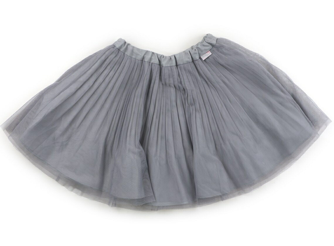 　ブランド 　mezzo piano(メゾピアノ) 　カテゴリー 　スカート 　サイズ 　130サイズ 　色 　グレー 　状態 　★★（返品不可） 　記名 　なし 　ジャンル 　Girl ウエストはサイズ調整ゴムが付いています。ウエストゴム...