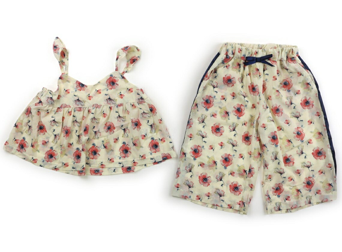 　ブランド 　apres les cours(アプレレクール) 　カテゴリー 　上下セット 　サイズ 　100サイズ 　色 　ライトベージュ・花柄 　状態 　★★★★ 　記名 　なし 　ジャンル 　Girl キャミソールとパンツのセットです...