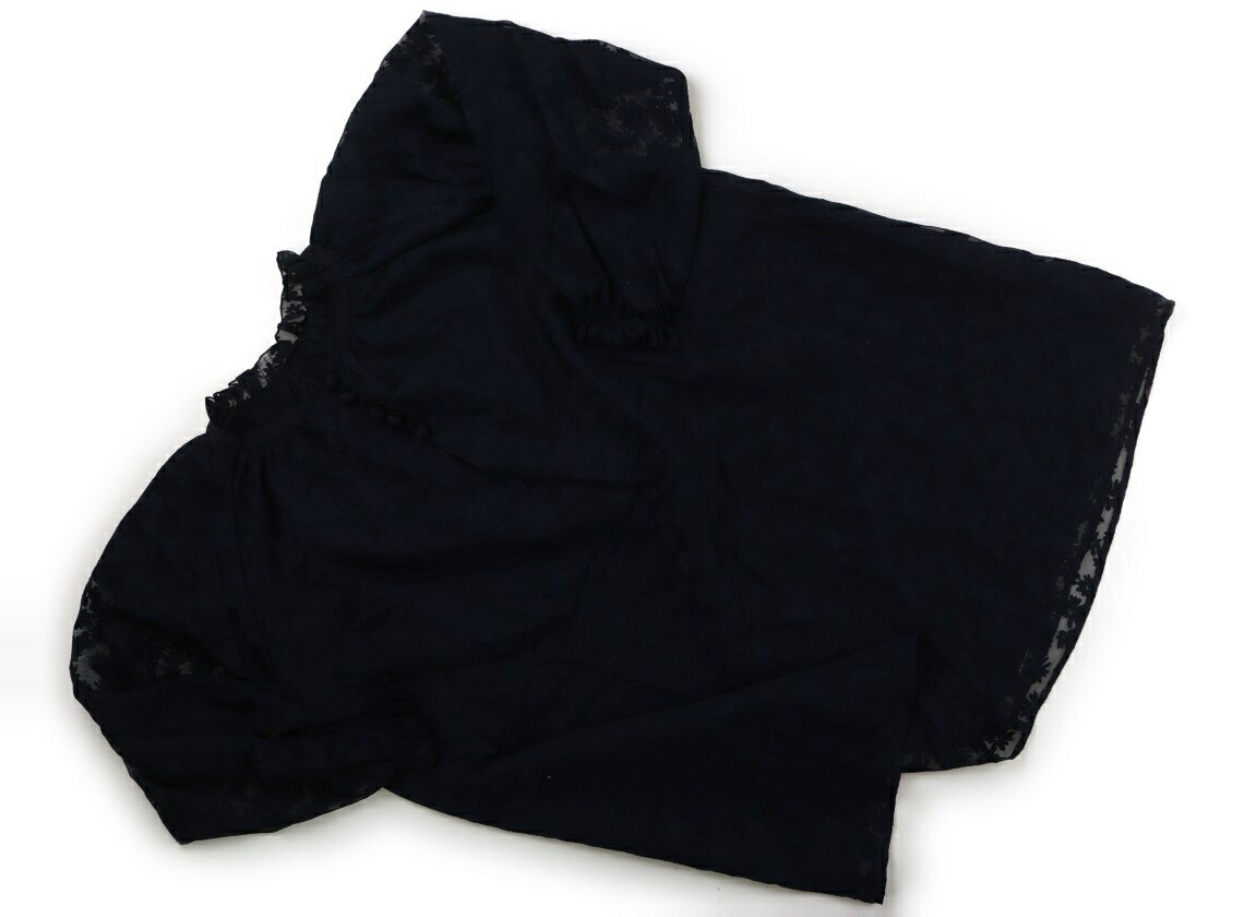 　ブランド 　UNITED ARROWS(ユナイテッドアローズ) 　カテゴリー 　ワンピース 　サイズ 　130サイズ 　色 　ネイビー　花柄 　状態 　★★★ 　記名 　なし 　ジャンル 　Girl 軽いポリ地。袖はレースで少し透けます。...