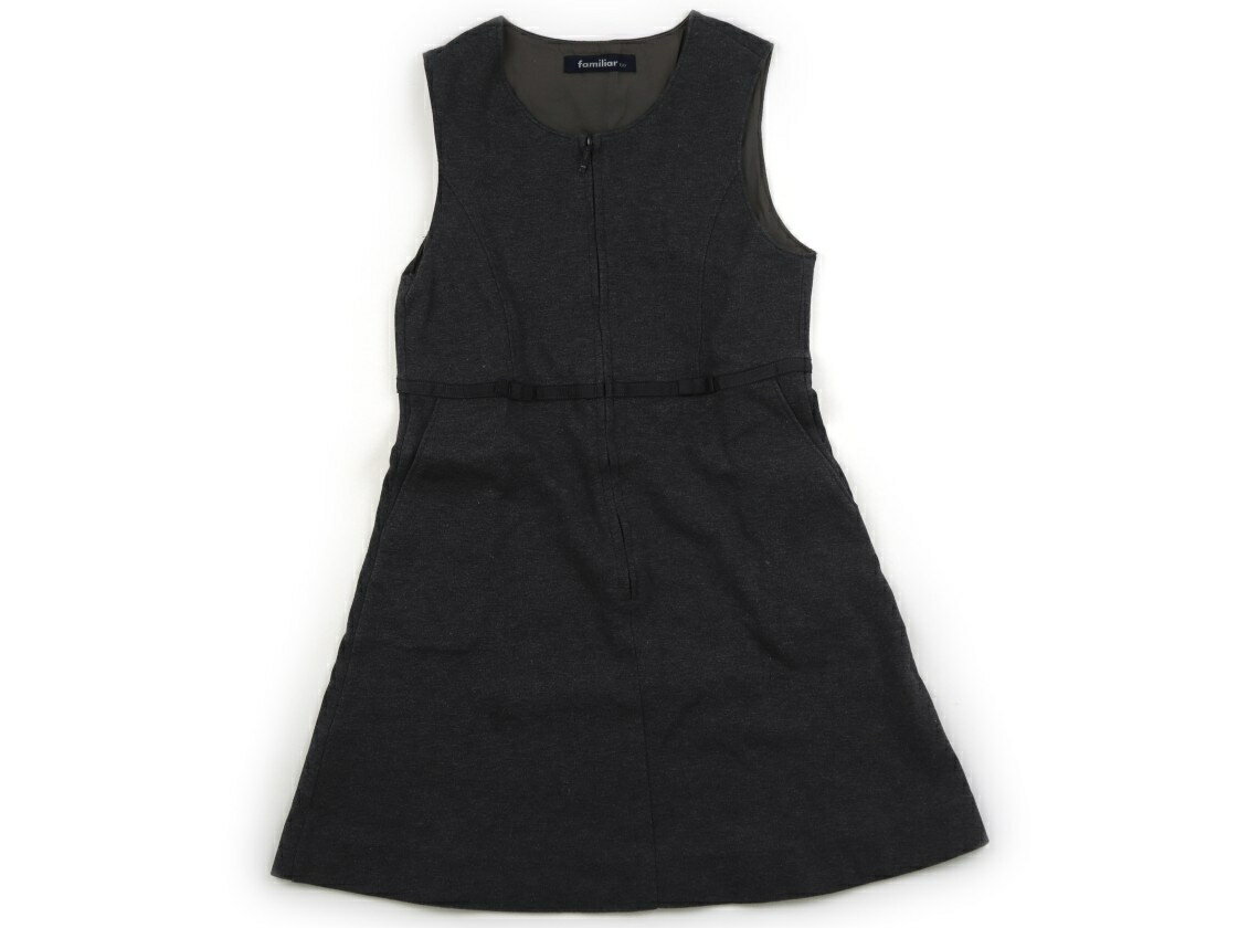 　ブランド 　familiar(ファミリア) 　カテゴリー 　ジャンパースカート 　サイズ 　120サイズ 　色 　グレー 　状態 　★★（返品不可） 　記名 　なし 　ジャンル 　Girl カットソー。前ファスナー開き。下腹部中央に油シミ...