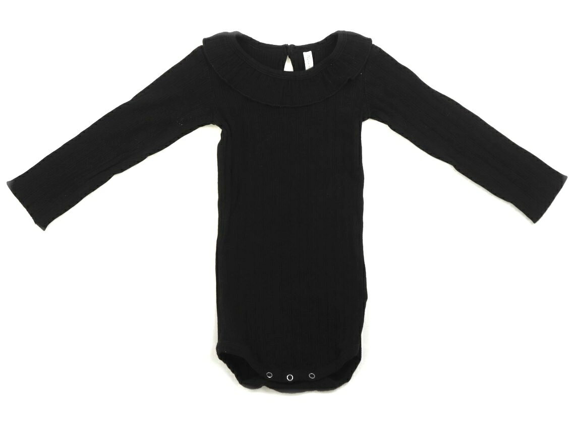 　ブランド 　Rylee + Cru(ライリーアンドクルー) 　カテゴリー 　コンビネゾン 　サイズ 　90サイズ 　色 　ブラック 　状態 　★★★ 　記名 　なし 　ジャンル 　Girl リブロンパース。実際のサイズ表記は、18-24m...