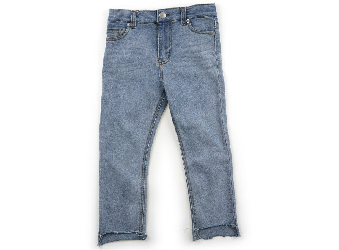 　ブランド 　petit main(プティマイン) 　カテゴリー 　ジーンズ 　サイズ 　110サイズ 　色 　ウォッシュブルー 　状態 　★★★ 　記名 　なし 　ジャンル 　Girl 前ファスナー開きで、サイズ調節ゴム付きです。使用感は...