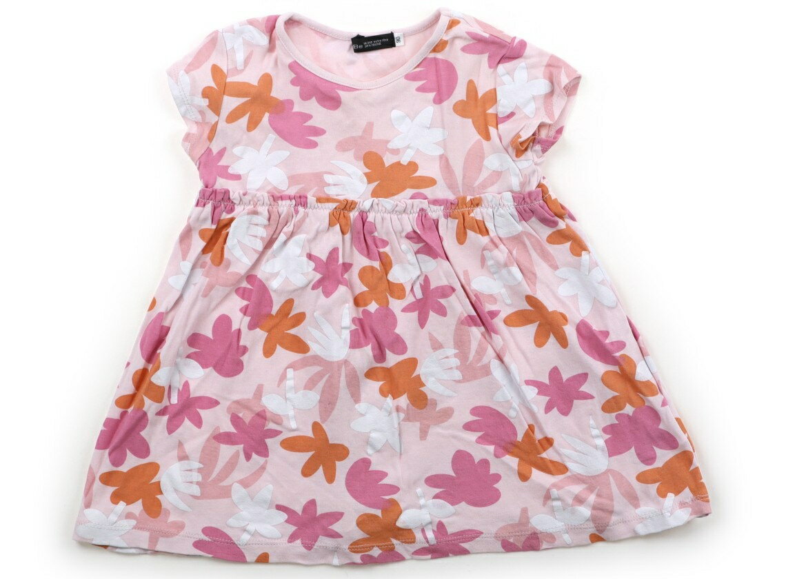 　ブランド 　BeBe(べべ) 　カテゴリー 　ワンピース 　サイズ 　90サイズ 　色 　ピンク・オレンジ・花柄 　状態 　★★（返品不可） 　記名 　なし 　ジャンル 　Girl 綿カットソー地。若干色褪せ・毛羽立ちがあり、スカート前身...