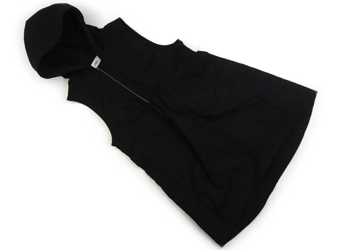 　ブランド 　ZARA(ザラ) 　カテゴリー 　ジャンパースカート 　サイズ 　130サイズ 　色 　ブラック 　状態 　★★★★ 　記名 　なし 　ジャンル 　Girl 8-9/130cmサイズ表記。ポリエステル・ナイロンのシャカシャカ地...