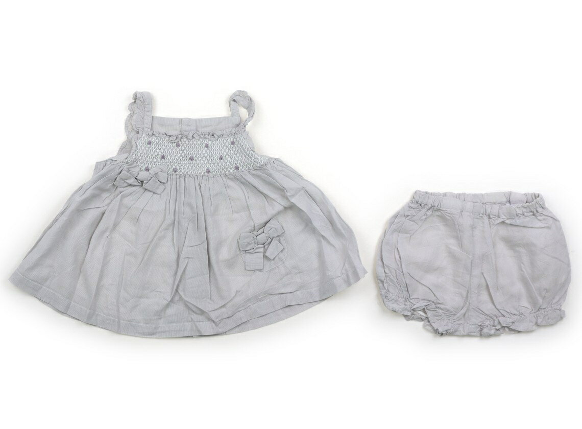 　ブランド 　Tartine et Chocolat(タルティーヌエショコラ) 　カテゴリー 　ワンピース 　サイズ 　70サイズ 　色 　白、グレー、ストライプ柄 　状態 　★★★★ 　記名 　なし 　ジャンル 　Girl 後ろボタンあり...