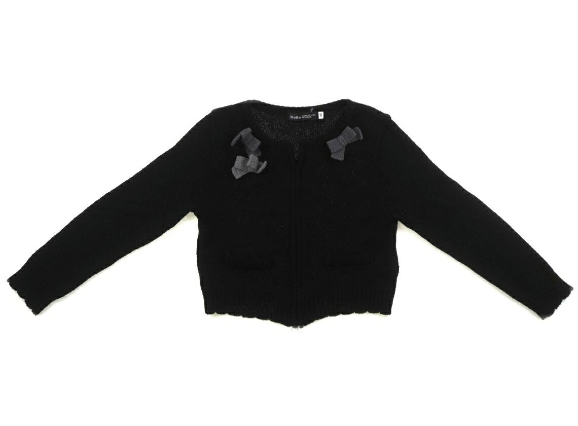 　ブランド 　BeBe(べべ) 　カテゴリー 　カーディガン 　サイズ 　110サイズ 　色 　黒 　状態 　★★（返品不可） 　記名 　なし 　ジャンル 　Girl ファスナー開き。アクリル・ナイロン・ポリウレタン素材。袖口、裾、ヨレ感あ...