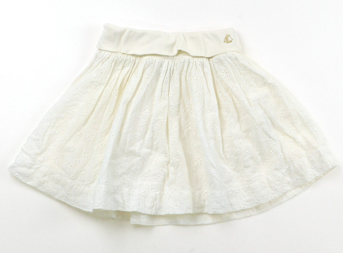 　ブランド 　PETIT BATEAU(プチバトー) 　カテゴリー 　スカート 　サイズ 　95サイズ 　色 　オフホワイト・レース 　状態 　★★★ 　記名 　なし 　ジャンル 　Girl 実際のサイズ表記は3ans/95cm。ウェストカ...