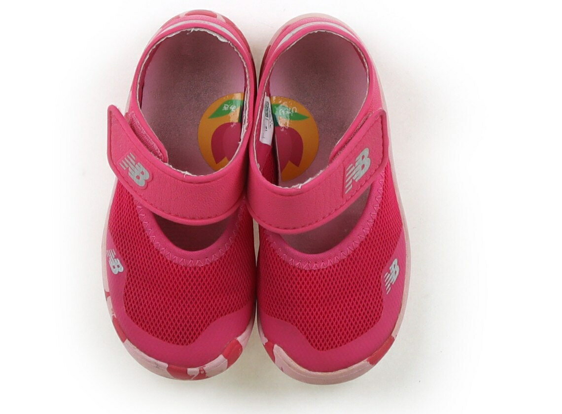 　ブランド 　New Balance(ニューバランス) 　カテゴリー 　スニーカー 　サイズ 　靴16cm〜 　色 　ピンク 　状態 　★★（返品不可） 　記名 　なし 　ジャンル 　Girl メッシュ素材。実際のサイズ表記は、16cm。イ...