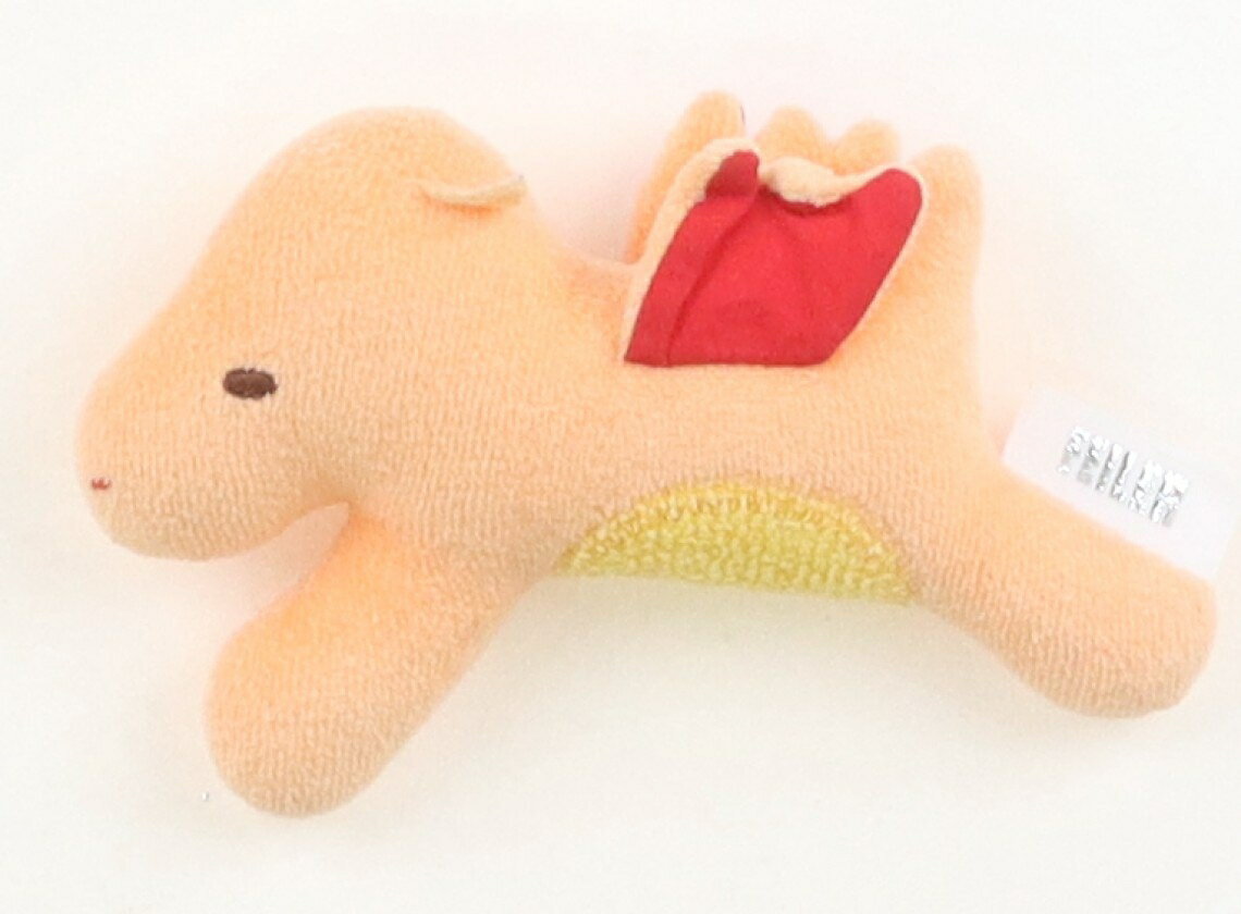 　ブランド 　FEILER(フェイラー) 　カテゴリー 　ソフトトイ・ガラガラ 　サイズ 　ベビー用品 　色 　馬、オレンジ 　状態 　★★★ 　記名 　なし 　ジャンル 　Baby 約14×9cmで、鈴入りです。使用感はありますが、まだま...