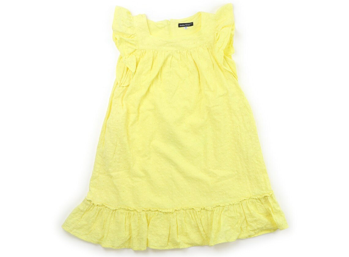 　ブランド 　BeBe(べべ) 　カテゴリー 　ワンピース 　サイズ 　140サイズ 　色 　イエロー 　状態 　★★★ 　記名 　なし 　ジャンル 　Girl ブラウスレース素材。裏地付き。後ろファスナー開き。色褪せ・洗いざらし感がありま...