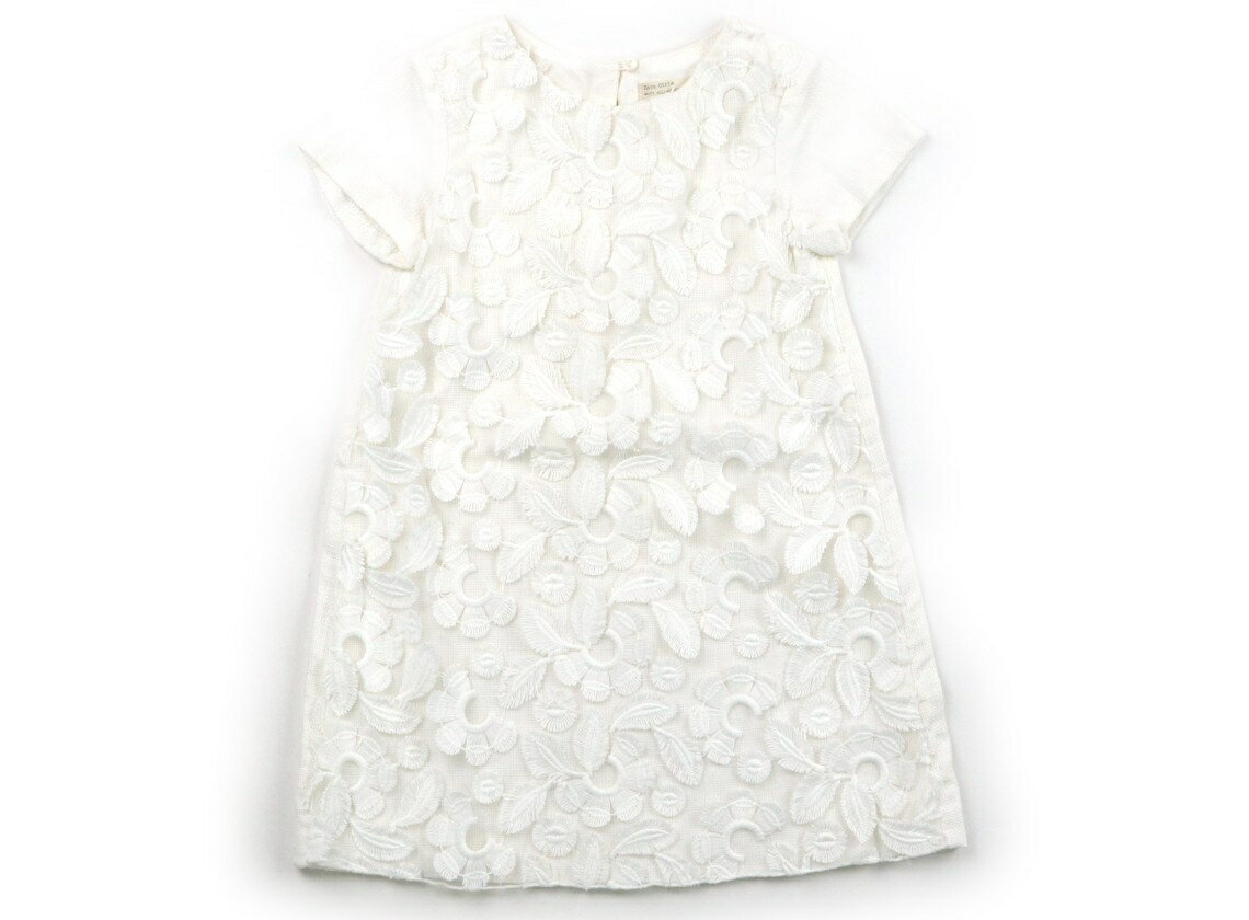 　ブランド 　ZARA(ザラ) 　カテゴリー 　ワンピース 　サイズ 　110サイズ 　色 　オフホワイト・花柄刺繍 　状態 　★★★ 　記名 　なし 　ジャンル 　Girl 素材タグが切られています。麻混のような生地で、前身頃には刺繍の入...