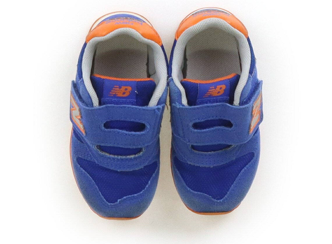 　ブランド 　New Balance(ニューバランス) 　カテゴリー 　スニーカー 　サイズ 　靴14cm〜 　色 　ブルー、オレンジ 　状態 　★★★ 　記名 　なし 　ジャンル 　Boy 14.5cm表記。薄汚れ、履きヨレあり。普段使い...