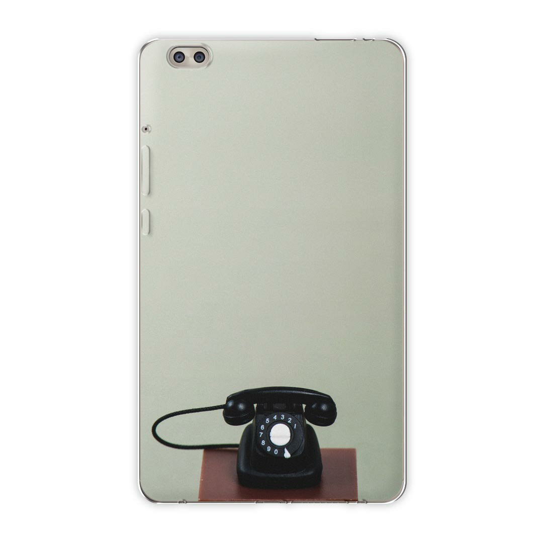 注意事項・素材ケースの入荷時期により、商品写真とは一部カメラ・ボタン穴などの形状が異なるケースを使用する場合があります。また、一部機種のTPU商品は素材強度の関係でケースの上からボタン操作するタイプとなりますが操作に影響はありません。・側面...