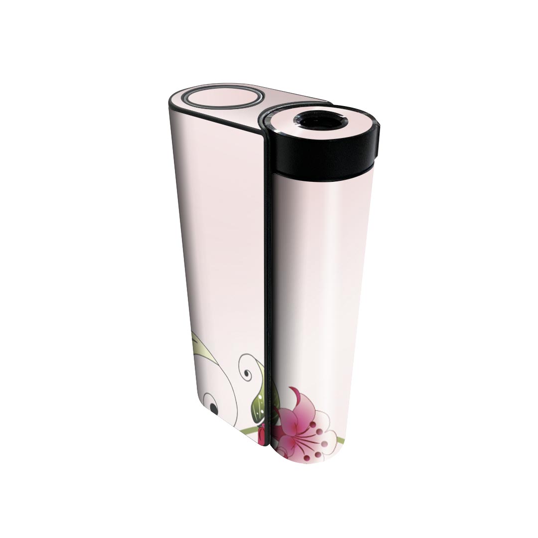 商品特徴・貼るだけでかんたん着せ替え、glo hyperx2 専用デザインスキンシール・高精細プリントで写真と遜色のない仕上がり！半光沢シートでしっとりツヤのある表現力・正面に加え、天面・底面シールがセットで一体感アップ！・ちょっとしたすり...