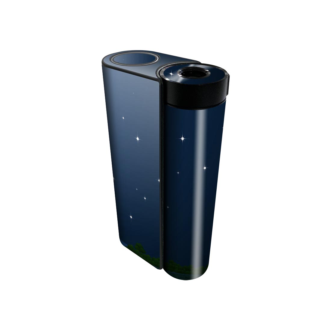 商品特徴・貼るだけでかんたん着せ替え、glo hyperx2 専用デザインスキンシール・高精細プリントで写真と遜色のない仕上がり！半光沢シートでしっとりツヤのある表現力・正面に加え、天面・底面シールがセットで一体感アップ！・ちょっとしたすり...