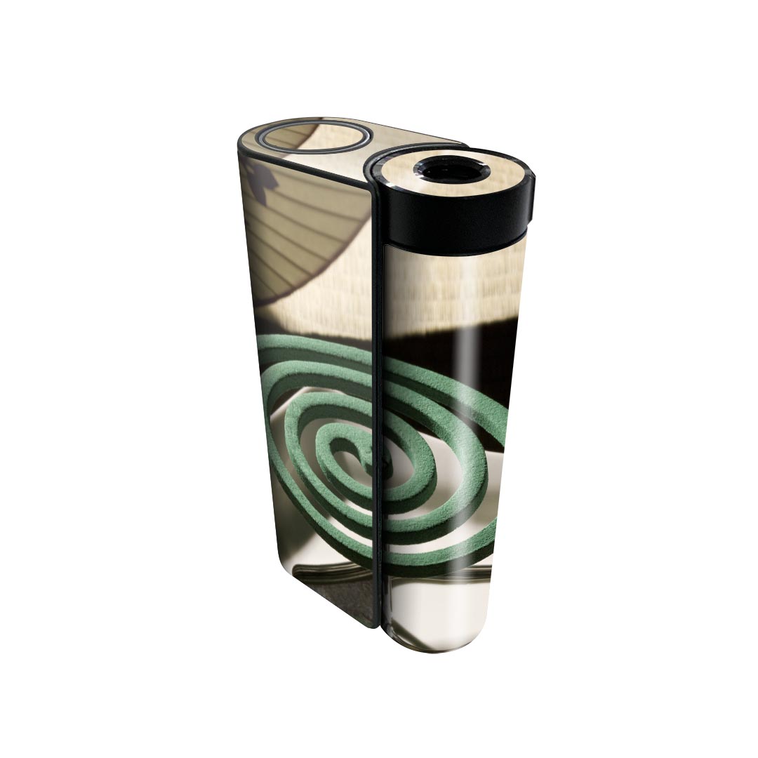 商品特徴・貼るだけでかんたん着せ替え、glo hyperx2 専用デザインスキンシール・高精細プリントで写真と遜色のない仕上がり！半光沢シートでしっとりツヤのある表現力・正面に加え、天面・底面シールがセットで一体感アップ！・ちょっとしたすり...