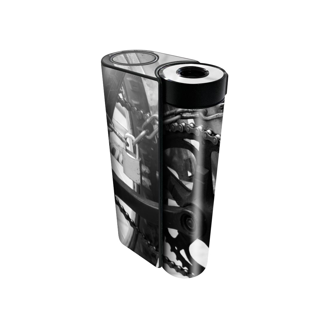 商品特徴・貼るだけでかんたん着せ替え、glo hyperx2 専用デザインスキンシール・高精細プリントで写真と遜色のない仕上がり！半光沢シートでしっとりツヤのある表現力・正面に加え、天面・底面シールがセットで一体感アップ！・ちょっとしたすり...